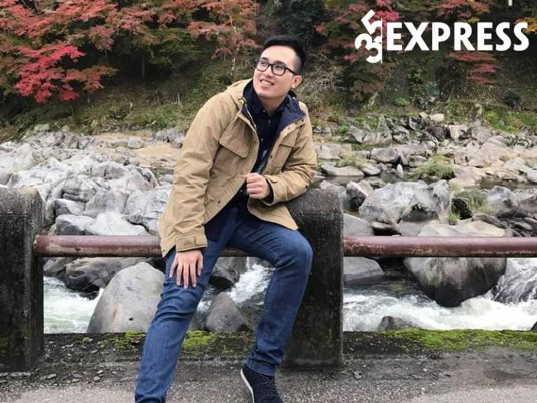 Blogger Robbey Chê "Anh Trai Vượt Ngàn Chông Gai" Sến, Ghê