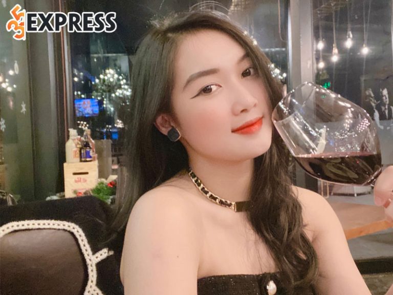 Phạm Thị Hoa Phượng là ai? Hot girl xinh đẹp sở hữu phong cách sexy