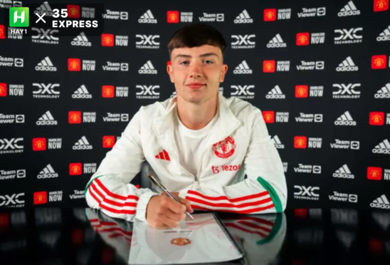 Daniel Gore là ai? Nam cầu thủ trẻ MU được so sánh với Bruno Fernandes