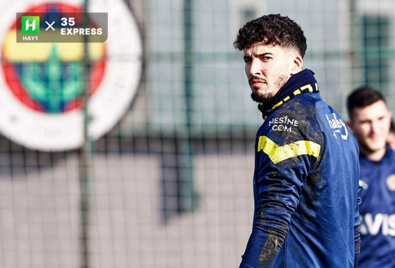 Altay Bayindir là ai? Thủ môn có thể thay thế Andre Onana