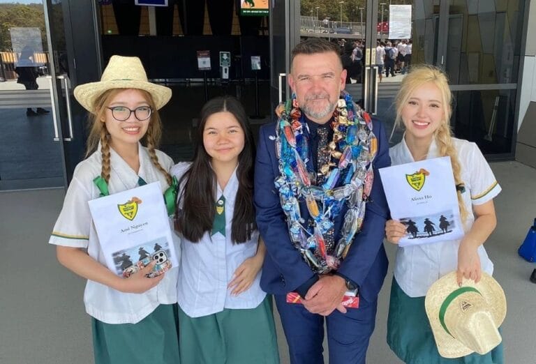 Alissa Hồ là ai? Nàng "bông hồng lai" Việt - Hà Lan